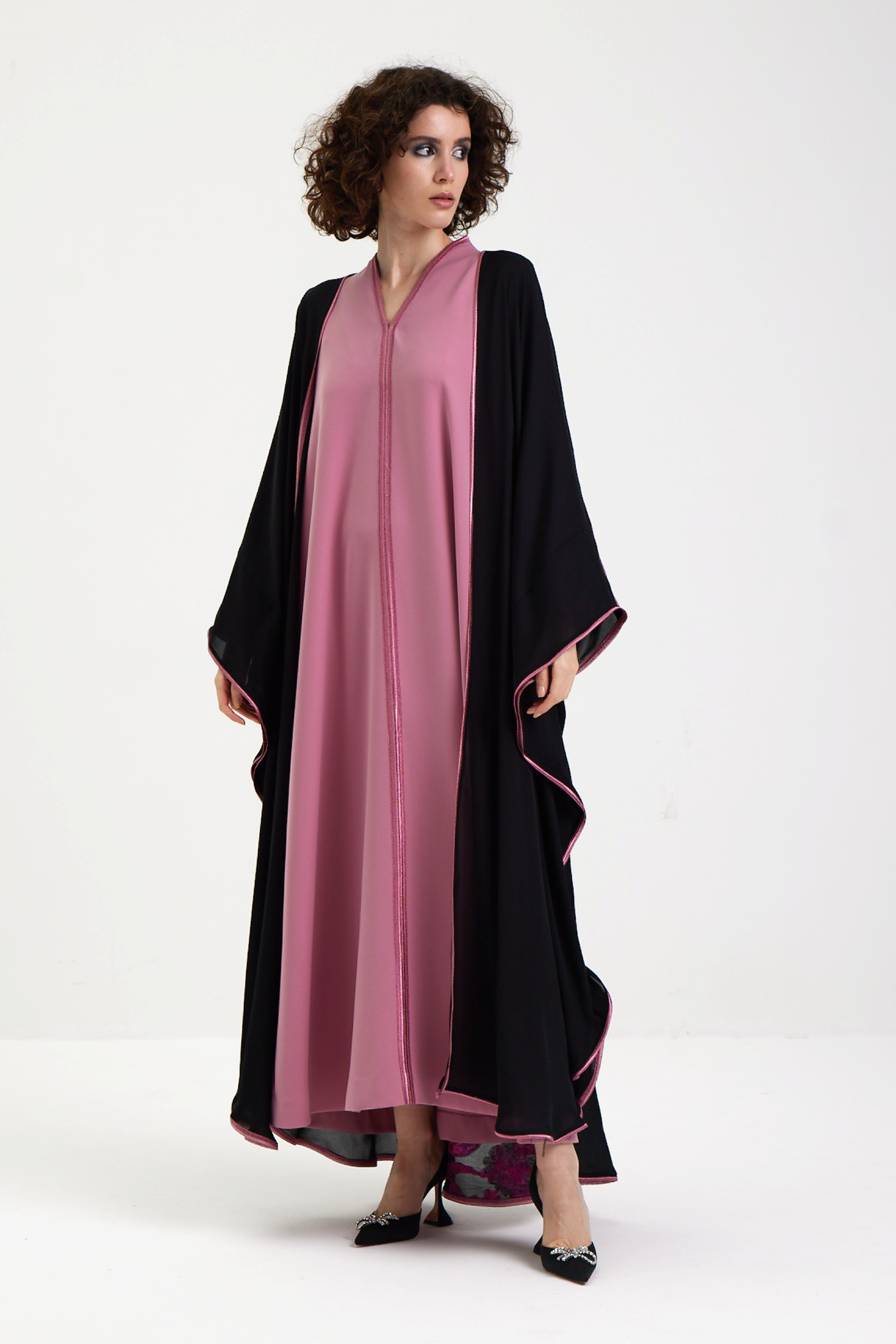 LB63 Pink and Black Abaya – Beyond Label